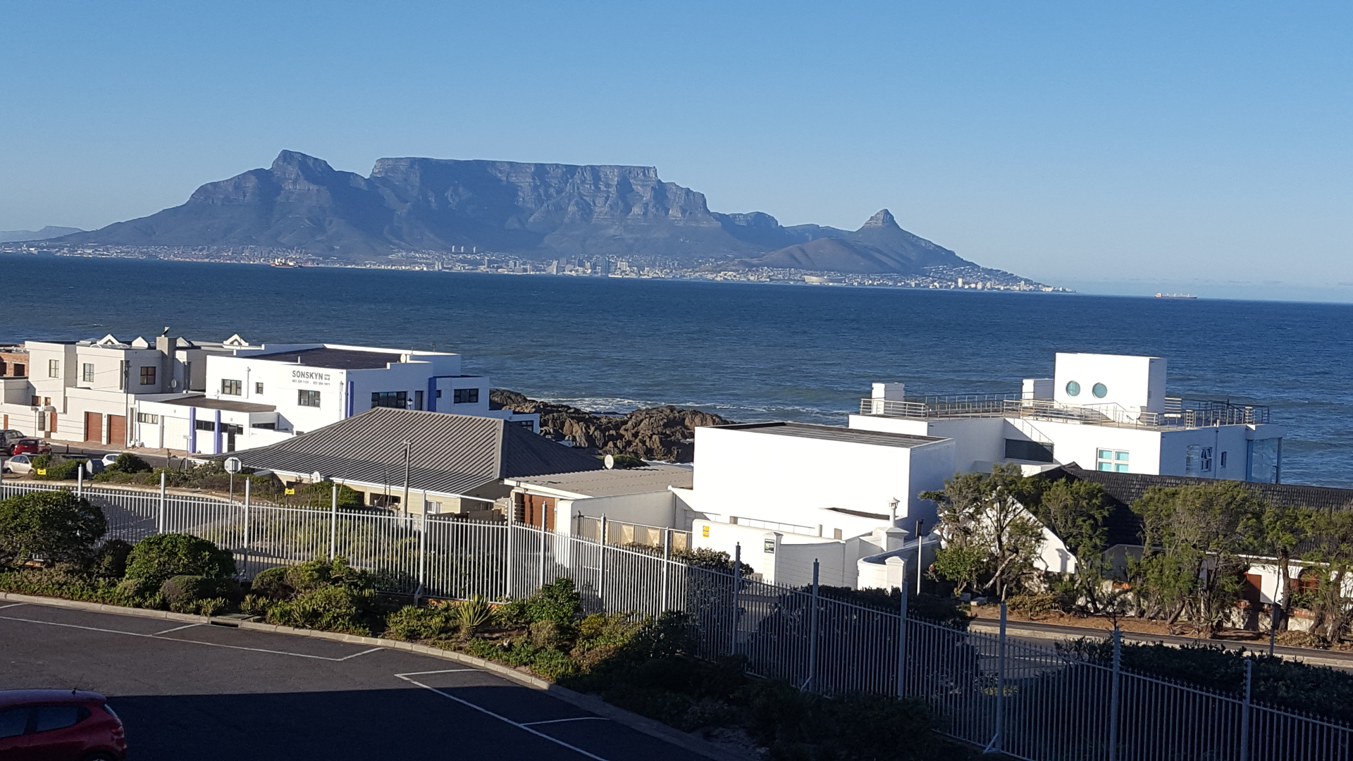 Spectacular view of Robben Island and Table Mountain
